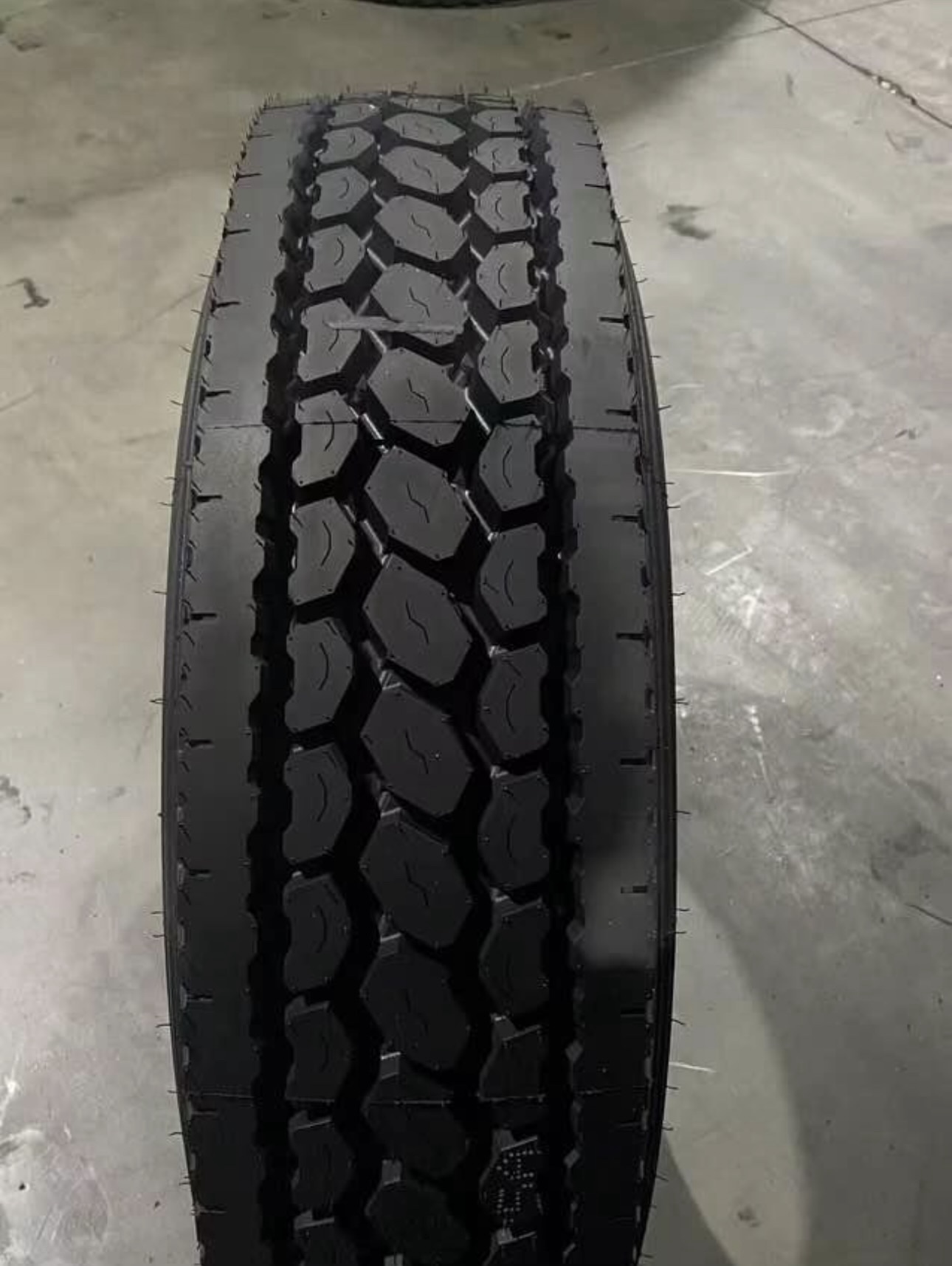 Fleet Tire Supply – Wholesale Tire Supplier
